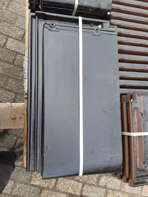 zwarte platte pannen, Monier, Braas , FT 10 - Venowa B.V.