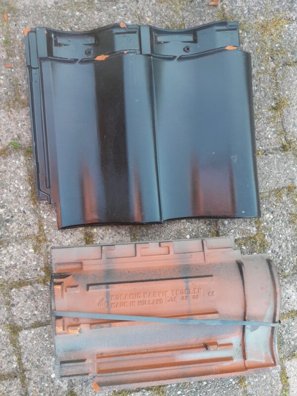 zwart engobe holle mulden dakpannen, Madura, koramic narvik - Venowa B.V.